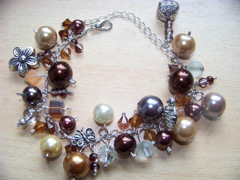 Perlenschmuck selbstgemacht - Anleitung für ein Bettelarmband